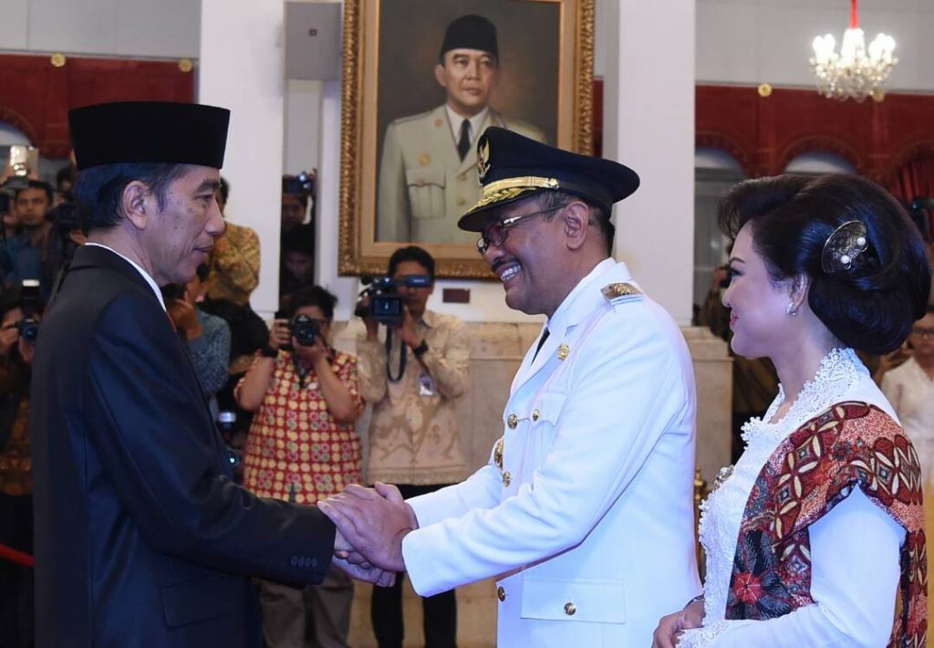 Presiden Jokowi Lantik Djarot Saiful Hidayat Sebagai Gubernur DKI ...